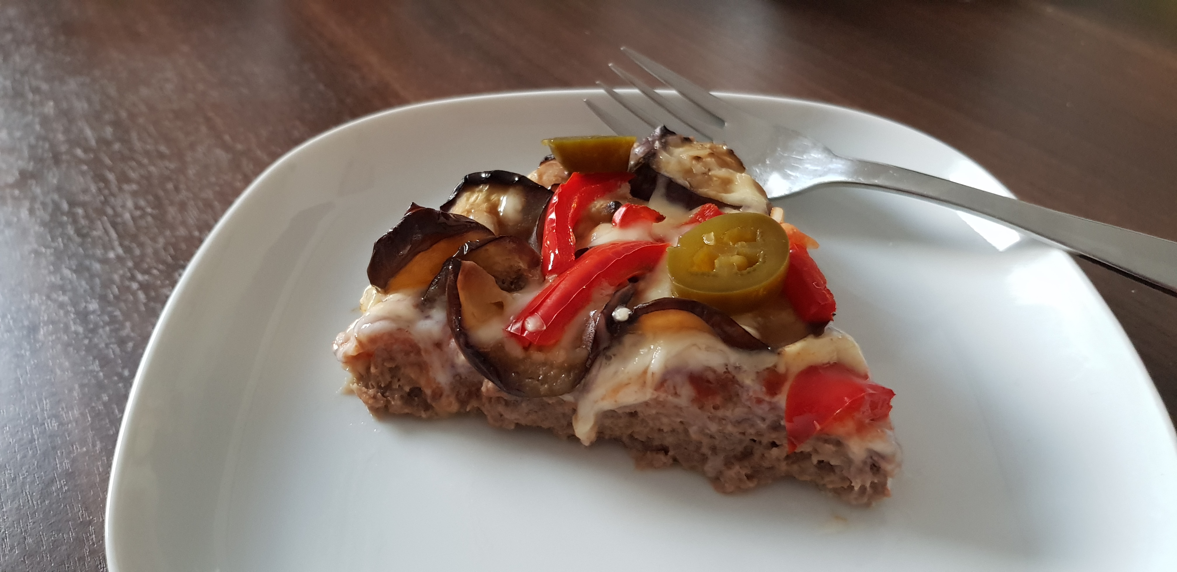 Rezept: Hackfleischpizza Melanze /pizza daging cincang dengan terong ...